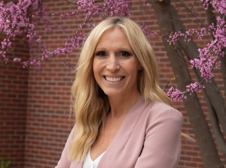 Nursing professor receives University's teaching award | Nebraska ...