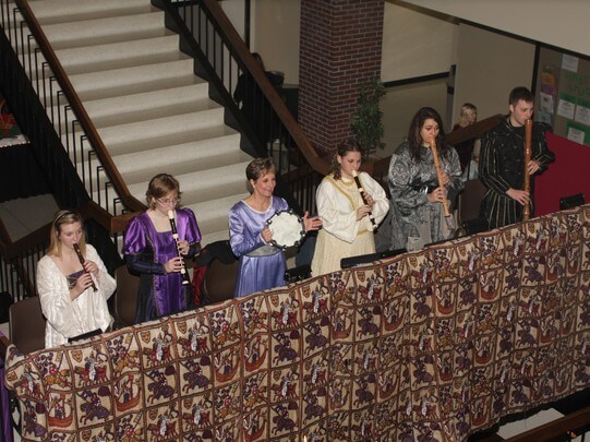 Celebrate the Holidays With Elizabethan Feast Tradition | Nebraska ...